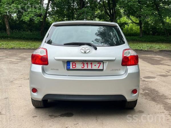 Toyota Auris 2010 in Riga, with an engine capacity of 1.60 L and mileage of 0 thousand km for 3599 €, photo 4 on AUTOMOTO.COM.LV