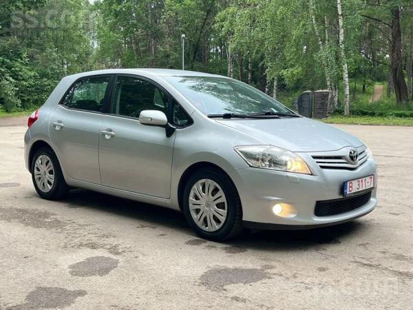 Toyota Auris 2010 in Riga, with an engine capacity of 1.60 L and mileage of 0 thousand km for 3599 €, photo 7 on AUTOMOTO.COM.LV