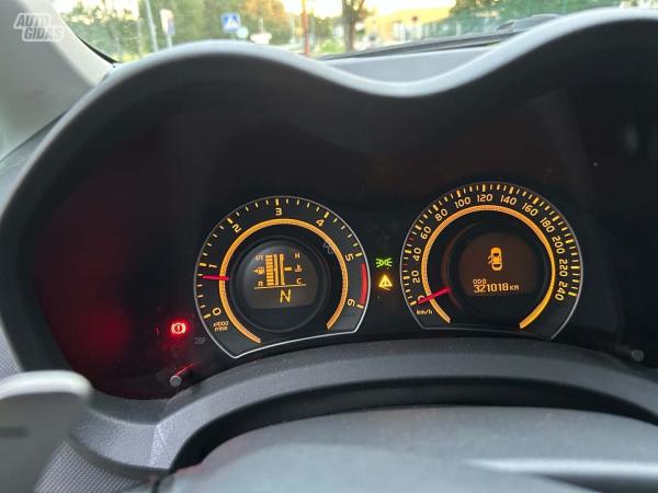 Toyota Auris 2010 in Vilnius, with an engine capacity of 1.30 L and mileage of 321 thousand km for 2950 €, photo 10 on AUTOMOTO.COM.LV