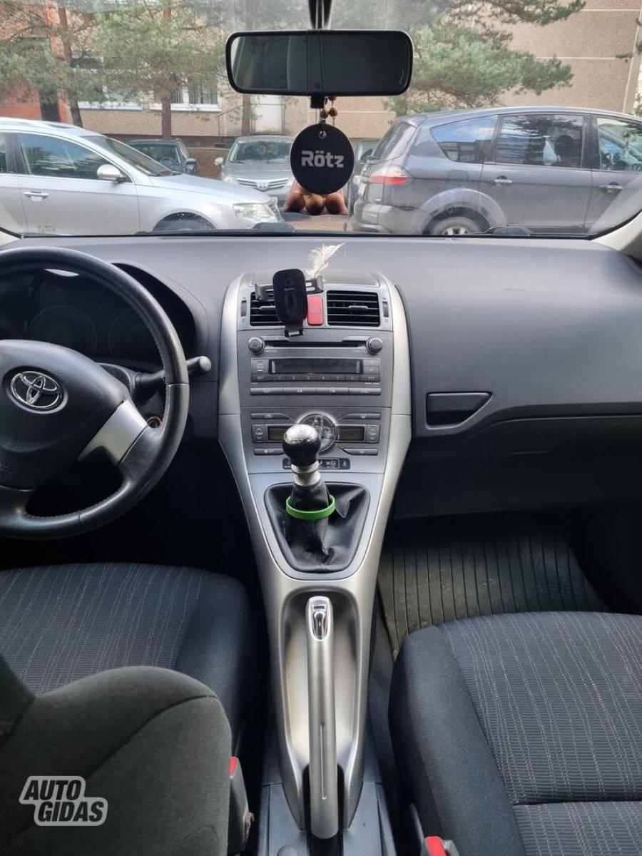 Toyota Auris 2010 Pakruojis, ar dzinēja tilpumu 1.40 L un nobraukumu 245 tūkst. km par 2500 €, foto 10 vietnē AUTOMOTO.COM.LV