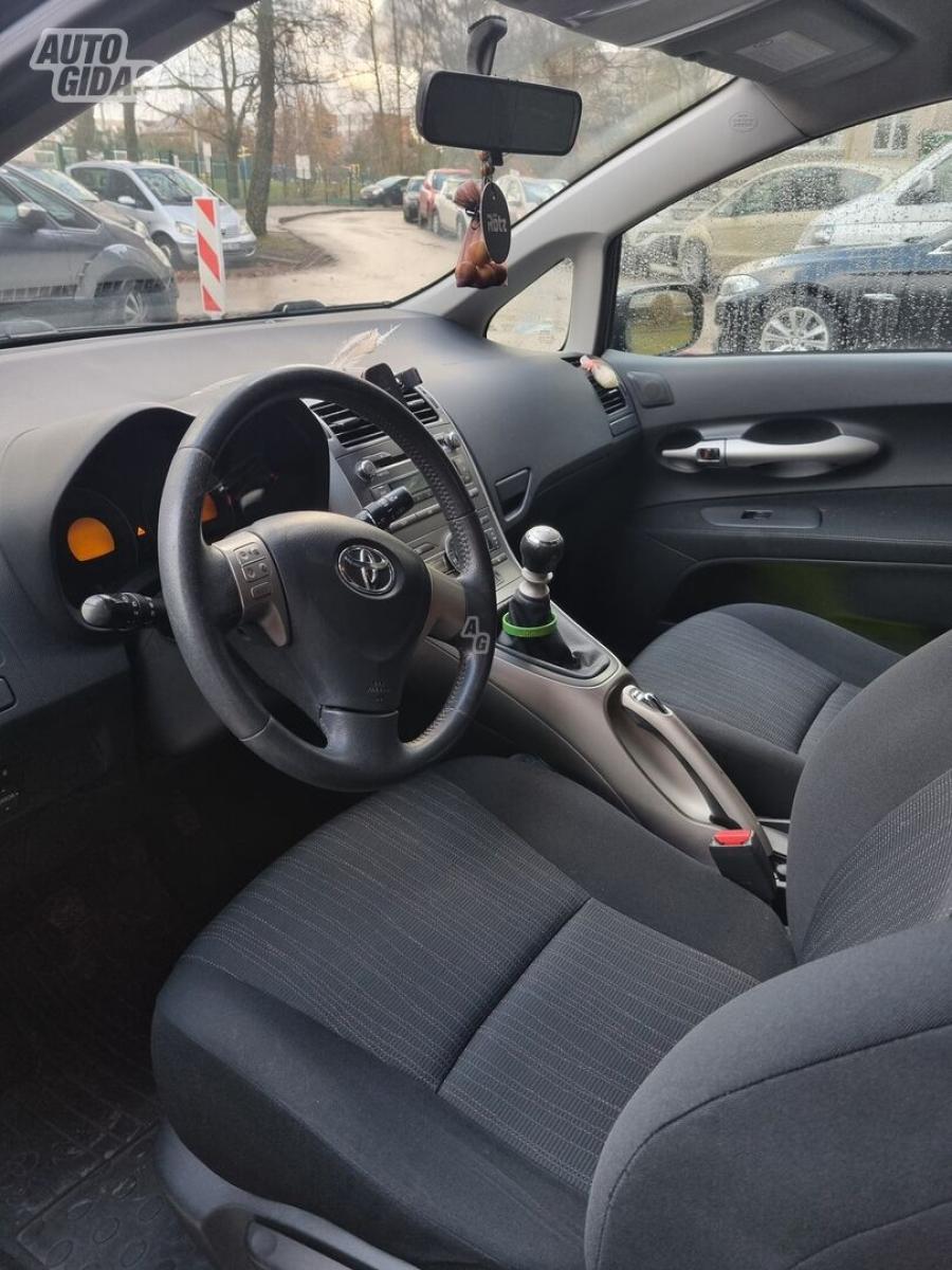 Toyota Auris 2010 Pakruojis, ar dzinēja tilpumu 1.40 L un nobraukumu 245 tūkst. km par 2500 €, foto 14 vietnē AUTOMOTO.COM.LV