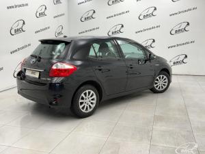 Toyota Auris 2010 in Vilnius, with an engine capacity of 1.80 L and mileage of 225 thousand km for 6500 €, photo 3 on AUTOMOTO.COM.LV