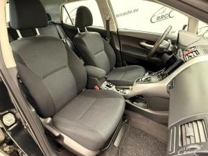 Toyota Auris 2010 in Vilnius, with an engine capacity of 1.80 L and mileage of 225 thousand km for 6500 €, photo 6 on AUTOMOTO.COM.LV