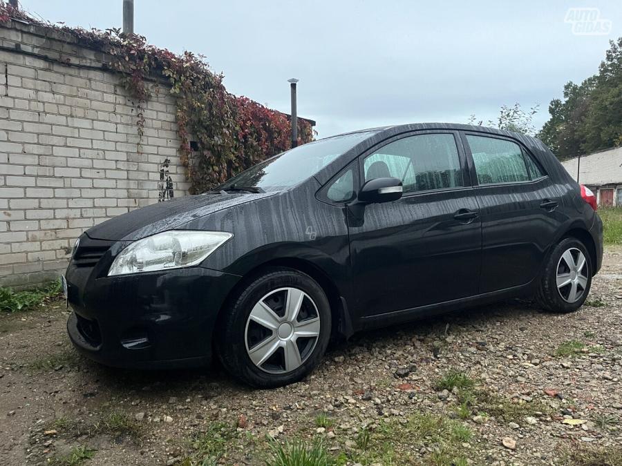 Toyota Auris 2010 Jonava, ar dzinēja tilpumu 1.40 L un nobraukumu 380 tūkst. km par 1700 €, foto 1 vietnē AUTOMOTO.COM.LV