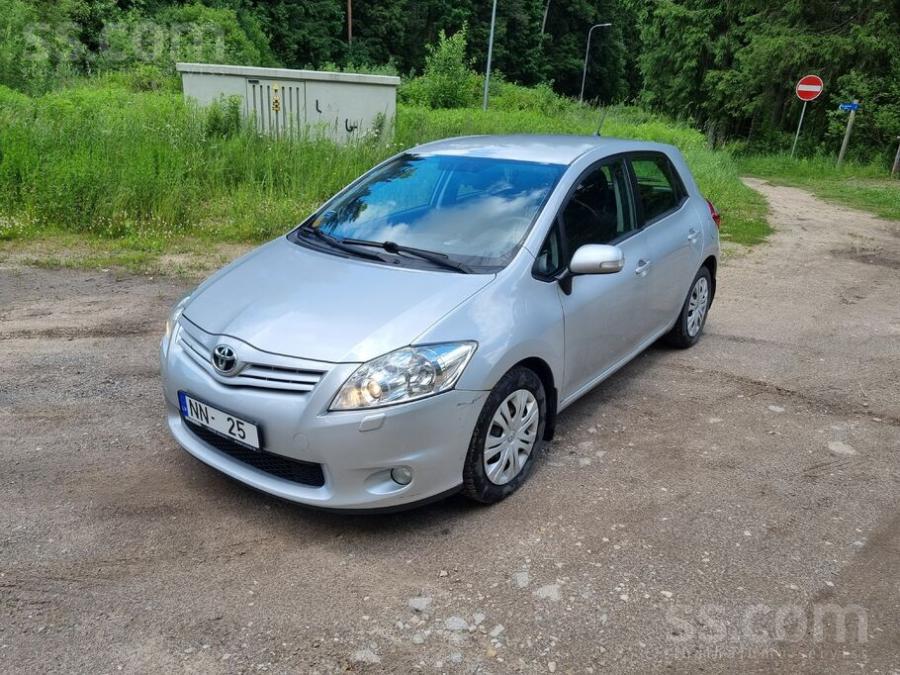 Toyota Auris 2011 Ogre, ar dzinēja tilpumu 1.60 L un nobraukumu 131 tūkst. km par 3250 €, foto 1 vietnē AUTOMOTO.COM.LV