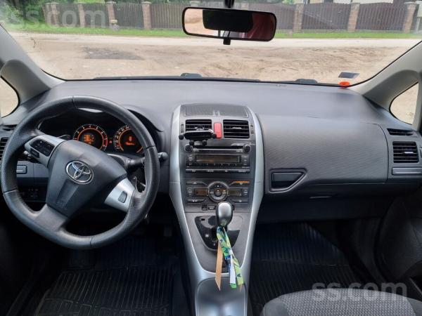 Toyota Auris 2011 Ogre, ar dzinēja tilpumu 1.60 L un nobraukumu 131 tūkst. km par 3250 €, foto 5 vietnē AUTOMOTO.COM.LV