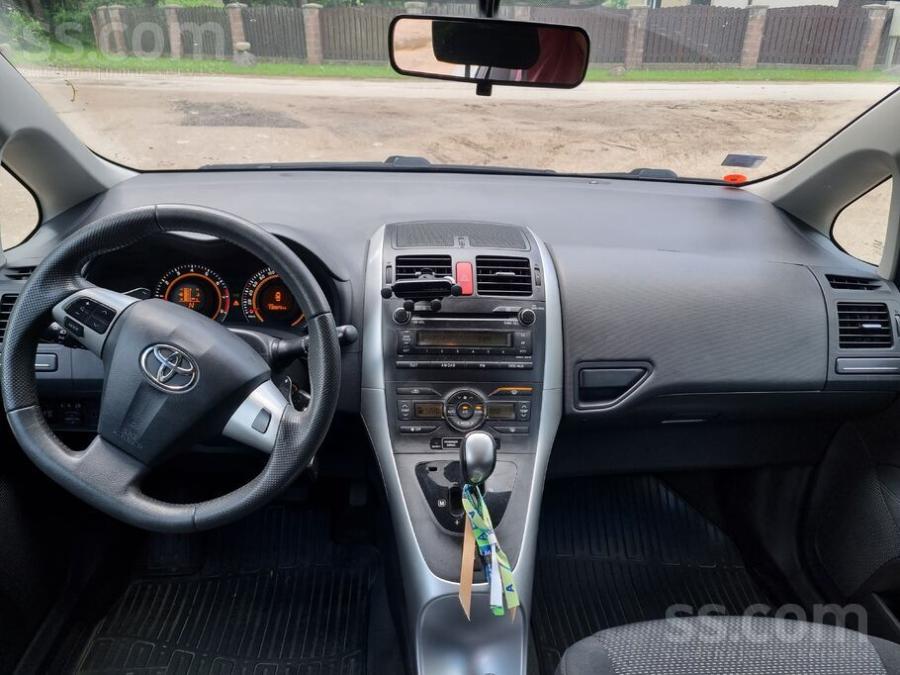 Toyota Auris 2011 Ogre, ar dzinēja tilpumu 1.60 L un nobraukumu 131 tūkst. km par 3250 €, foto 5 vietnē AUTOMOTO.COM.LV
