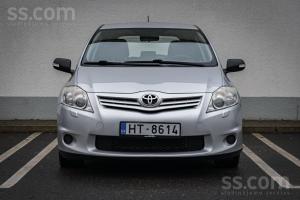 Toyota Auris 2011 in Riga, with an engine capacity of 1.30 L and mileage of 0 thousand km for 2950 €, photo 2 on AUTOMOTO.COM.LV