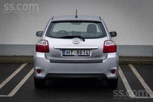 Toyota Auris 2011 in Riga, with an engine capacity of 1.30 L and mileage of 0 thousand km for 2950 €, photo 5 on AUTOMOTO.COM.LV