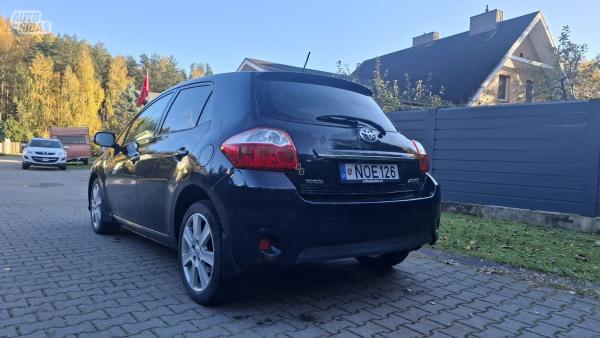 Toyota Auris 2011 Viļņa, ar dzinēja tilpumu 1.60 L un nobraukumu 2380 tūkst. km par 3650 €, foto 4 vietnē AUTOMOTO.COM.LV