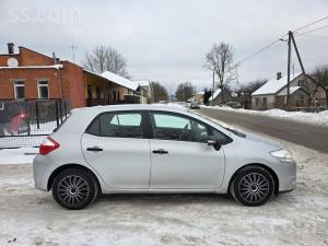 Toyota Auris 2011 Ventspils, ar dzinēja tilpumu 2.00 L un nobraukumu 267 tūkst. km par 2850 €, foto 4 vietnē AUTOMOTO.COM.LV