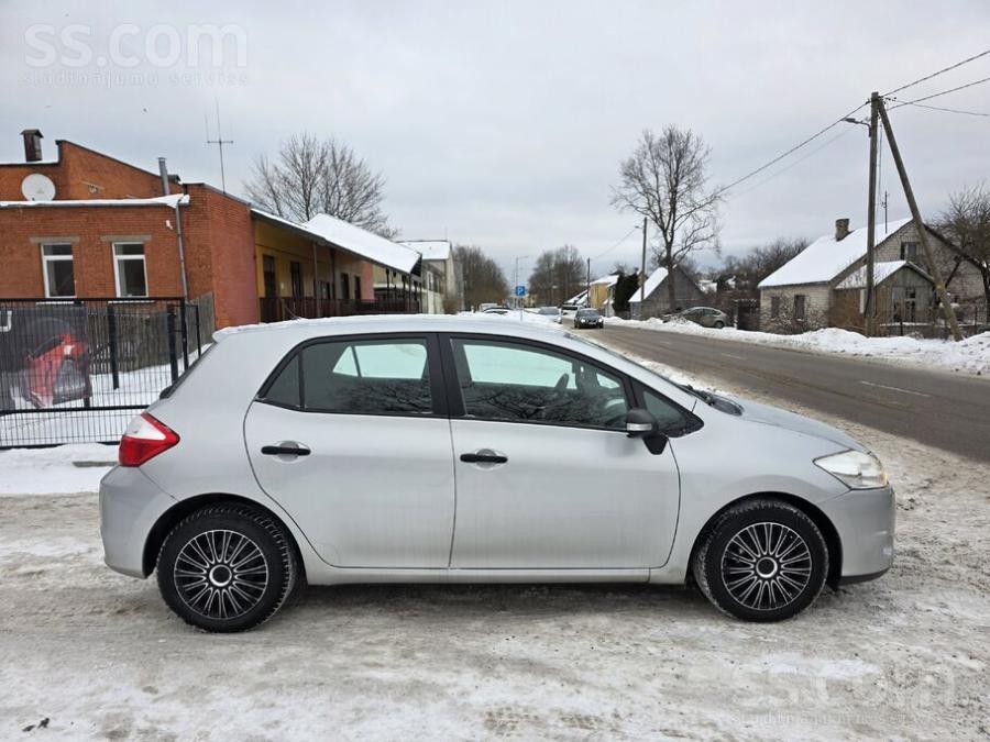Toyota Auris 2011 Ventspils, ar dzinēja tilpumu 2.00 L un nobraukumu 267 tūkst. km par 2850 €, foto 4 vietnē AUTOMOTO.COM.LV