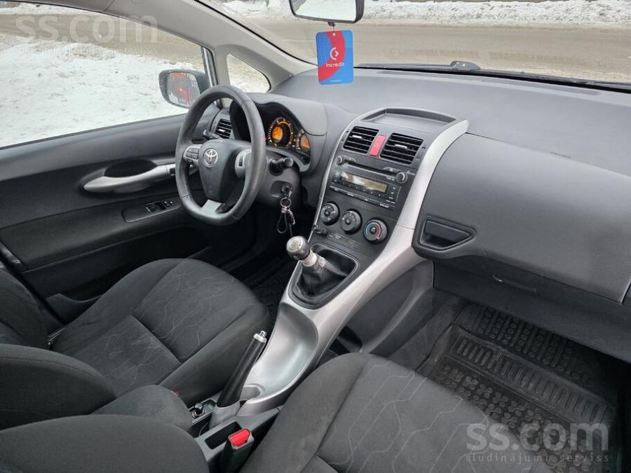 Toyota Auris 2011 Ventspils, ar dzinēja tilpumu 2.00 L un nobraukumu 267 tūkst. km par 2850 €, foto 16 vietnē AUTOMOTO.COM.LV