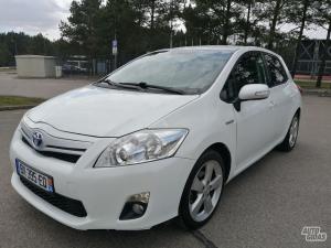 Toyota Auris 2011 in Utena, with an engine capacity of 1.80 L and mileage of 213 thousand km for 5900 €, photo  on AUTOMOTO.COM.LV