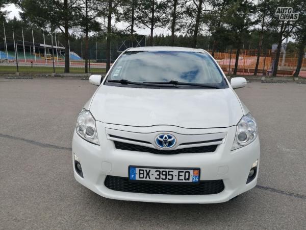 Toyota Auris 2011 in Utena, with an engine capacity of 1.80 L and mileage of 213 thousand km for 5900 €, photo 2 on AUTOMOTO.COM.LV