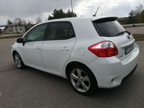 Toyota Auris 2011 in Utena, with an engine capacity of 1.80 L and mileage of 213 thousand km for 5900 €, photo 7 on AUTOMOTO.COM.LV