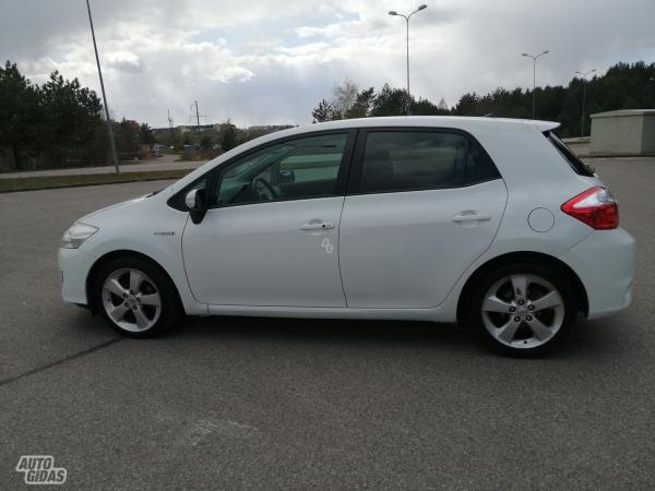 Toyota Auris 2011 in Utena, with an engine capacity of 1.80 L and mileage of 213 thousand km for 5900 €, photo 8 on AUTOMOTO.COM.LV