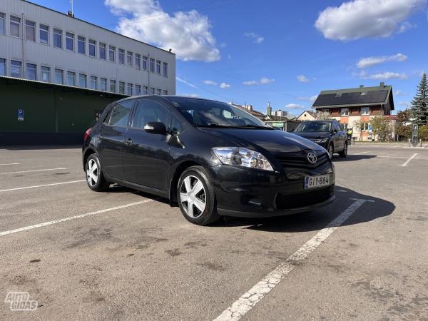 Toyota Auris 2011 Jonava, ar dzinēja tilpumu 1.40 L un nobraukumu 378 tūkst. km par 2550 €, foto 2 vietnē AUTOMOTO.COM.LV