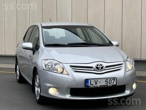 Toyota Auris 2011 in Riga, with an engine capacity of 1.40 L and mileage of 185 thousand km for 3850 €, photo  on AUTOMOTO.COM.LV