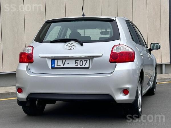 Toyota Auris 2011 Rīga, ar dzinēja tilpumu 1.40 L un nobraukumu 185 tūkst. km par 3850 €, foto 3 vietnē AUTOMOTO.COM.LV