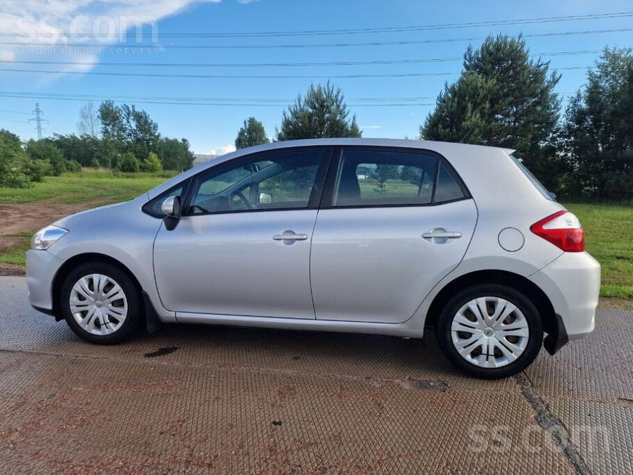 Toyota Auris 2011 Rīga, ar dzinēja tilpumu 1.60 L un nobraukumu 150 tūkst. km par 3750 €, foto 1 vietnē AUTOMOTO.COM.LV
