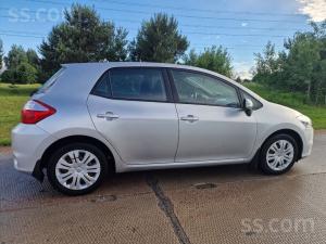 Toyota Auris 2011 Rīga, ar dzinēja tilpumu 1.60 L un nobraukumu 150 tūkst. km par 3750 €, foto 5 vietnē AUTOMOTO.COM.LV