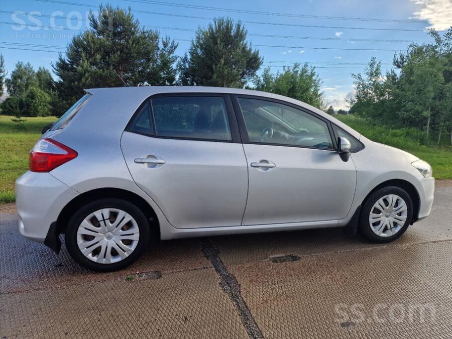 Toyota Auris 2011 Rīga, ar dzinēja tilpumu 1.60 L un nobraukumu 150 tūkst. km par 3750 €, foto 5 vietnē AUTOMOTO.COM.LV