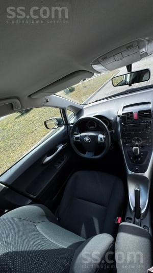 Toyota Auris 2011 Rīga, ar dzinēja tilpumu 1.40 L un nobraukumu 186 tūkst. km par 3390 €, foto 12 vietnē AUTOMOTO.COM.LV