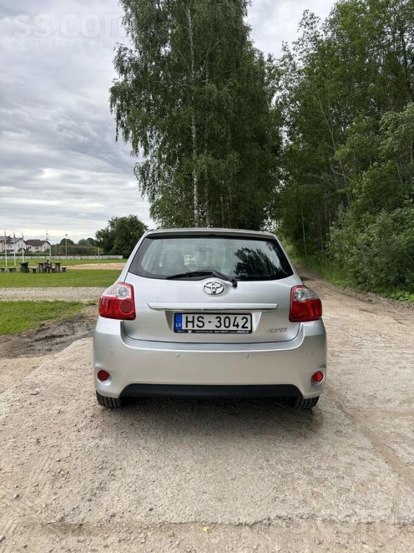 Toyota Auris 2011 in Riga, with an engine capacity of 1.30 L and mileage of 158 thousand km for 3750 €, photo 4 on AUTOMOTO.COM.LV