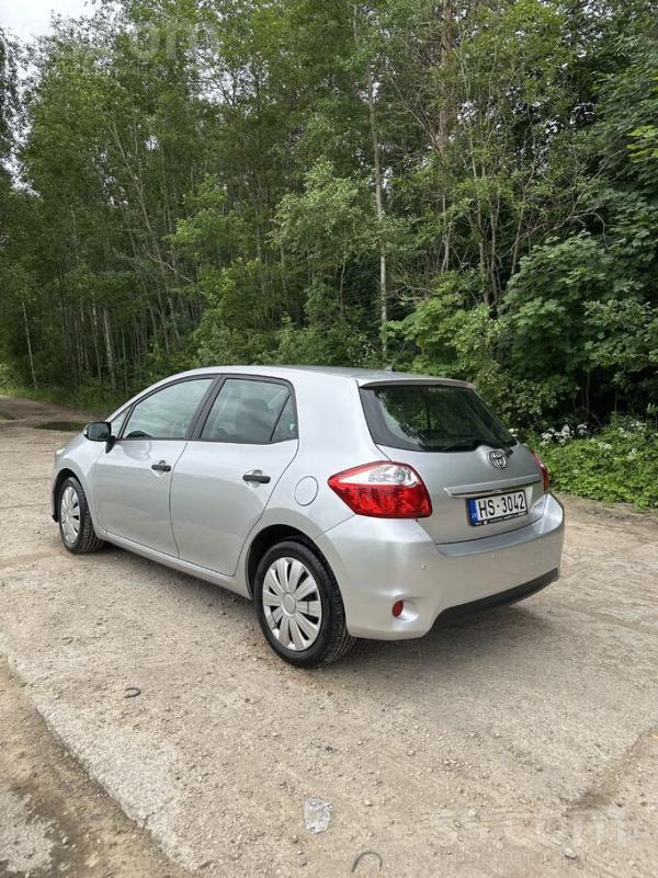 Toyota Auris 2011 in Riga, with an engine capacity of 1.30 L and mileage of 158 thousand km for 3750 €, photo 5 on AUTOMOTO.COM.LV
