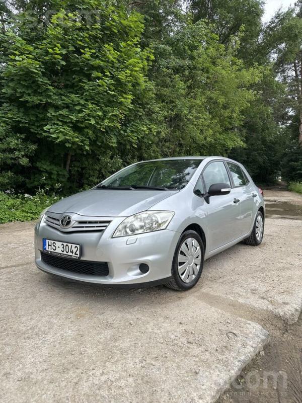 Toyota Auris 2011 in Riga, with an engine capacity of 1.30 L and mileage of 158 thousand km for 3750 €, photo 6 on AUTOMOTO.COM.LV