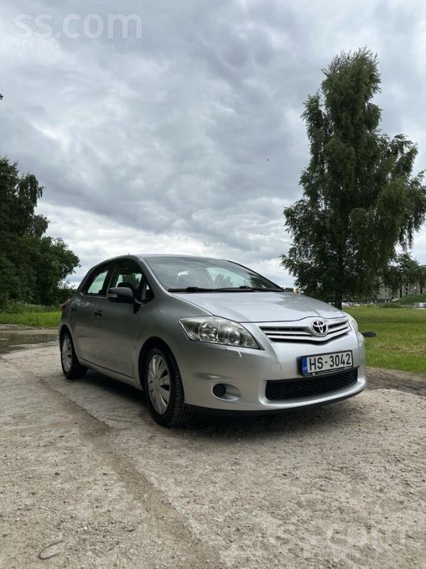 Toyota Auris 2011 in Riga, with an engine capacity of 1.30 L and mileage of 158 thousand km for 3750 €, photo 1 on AUTOMOTO.COM.LV