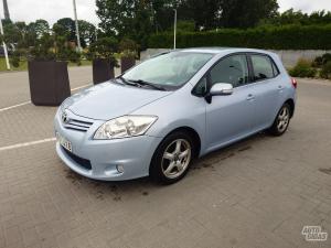 Toyota Auris 2011 in Taurage, with an engine capacity of 2.00 L and mileage of 247 thousand km for 4500 €, photo  on AUTOMOTO.COM.LV