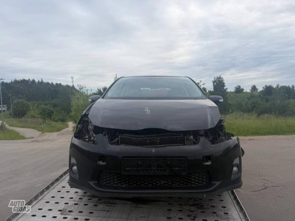 Toyota Auris 2011 in Vilnius, with an engine capacity of 1.80 L and mileage of 230 thousand km for 2200 €, photo 5 on AUTOMOTO.COM.LV