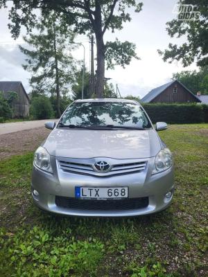 Toyota Auris 2011 Jurbarkas, ar dzinēja tilpumu 1.40 L un nobraukumu 200 tūkst. km par 2600 €, foto 3 vietnē AUTOMOTO.COM.LV