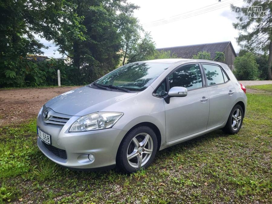 Toyota Auris 2011 Jurbarkas, ar dzinēja tilpumu 1.40 L un nobraukumu 200 tūkst. km par 2600 €, foto 5 vietnē AUTOMOTO.COM.LV