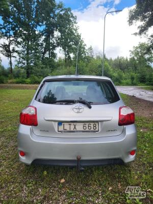 Toyota Auris 2011 Jurbarkas, ar dzinēja tilpumu 1.40 L un nobraukumu 200 tūkst. km par 2600 €, foto 7 vietnē AUTOMOTO.COM.LV