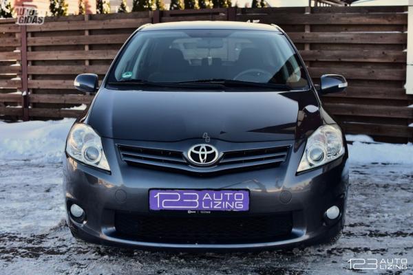 Toyota Auris 2012 in Kretinga, with an engine capacity of 2.00 L and mileage of 110 thousand km for 4950 €, photo 3 on AUTOMOTO.COM.LV