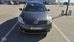Toyota Auris 2012 Viļņa, ar dzinēja tilpumu 1.30 L un nobraukumu 260 tūkst. km par 4850 €, foto  vietnē AUTOMOTO.COM.LV