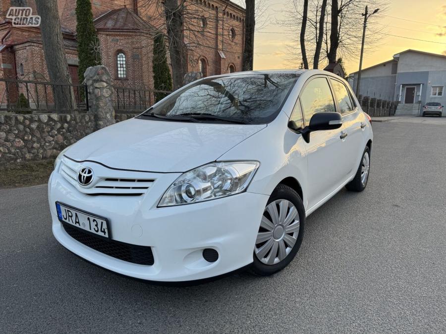 Toyota Auris 2012 Viļņa, ar dzinēja tilpumu 1.40 L un nobraukumu 343 tūkst. km par 2750 €, foto 3 vietnē AUTOMOTO.COM.LV