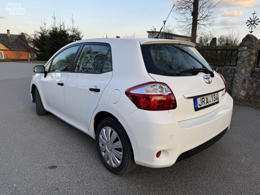 Toyota Auris 2012 Viļņa, ar dzinēja tilpumu 1.40 L un nobraukumu 343 tūkst. km par 2750 €, foto 5 vietnē AUTOMOTO.COM.LV