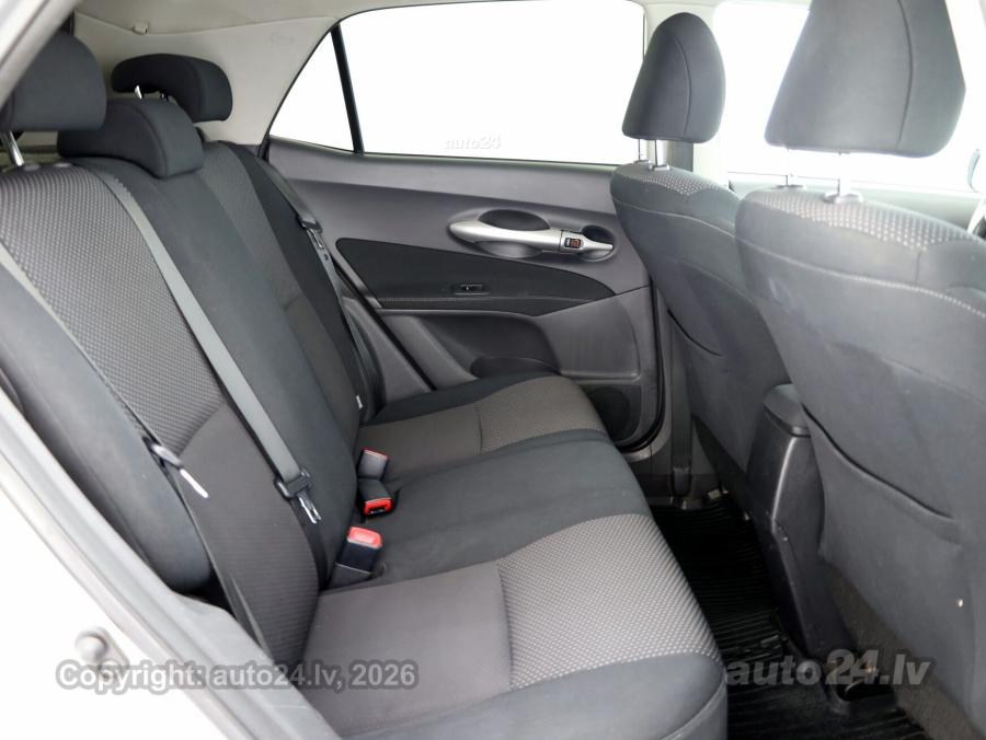 Toyota Auris 2012 in Tallinn, with an engine capacity of 1.60 L and mileage of 345 thousand km for 1799 €, photo 8 on AUTOMOTO.COM.LV