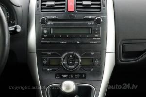 Toyota Auris 2012 in Tallinn, with an engine capacity of 1.60 L and mileage of 345 thousand km for 1799 €, photo 9 on AUTOMOTO.COM.LV