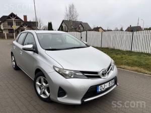 Toyota Auris 2013 Valmiera, ar dzinēja tilpumu 1.40 L un nobraukumu 294 tūkst. km par 4350 €, foto 4 vietnē AUTOMOTO.COM.LV