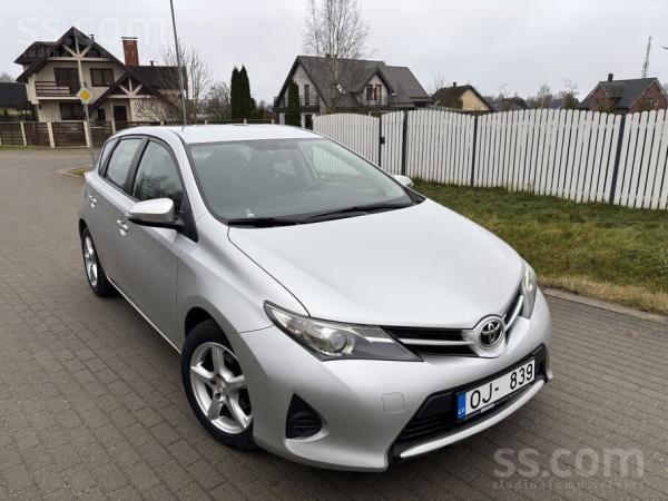 Toyota Auris 2013 Valmiera, ar dzinēja tilpumu 1.40 L un nobraukumu 294 tūkst. km par 4350 €, foto 5 vietnē AUTOMOTO.COM.LV