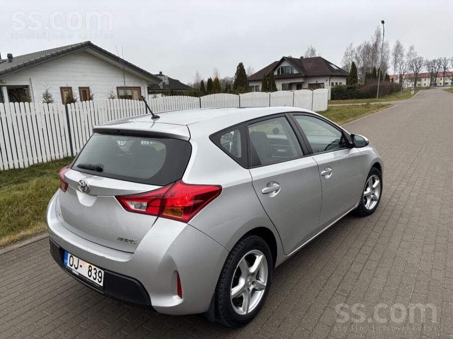Toyota Auris 2013 Valmiera, ar dzinēja tilpumu 1.40 L un nobraukumu 294 tūkst. km par 4350 €, foto 8 vietnē AUTOMOTO.COM.LV