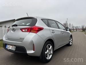 Toyota Auris 2013 Valmiera, ar dzinēja tilpumu 1.40 L un nobraukumu 294 tūkst. km par 4350 €, foto 9 vietnē AUTOMOTO.COM.LV