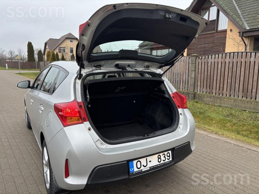 Toyota Auris 2013 Valmiera, ar dzinēja tilpumu 1.40 L un nobraukumu 294 tūkst. km par 4350 €, foto 13 vietnē AUTOMOTO.COM.LV