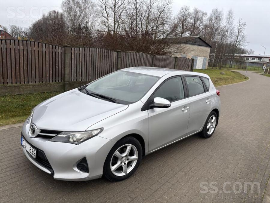 Toyota Auris 2013 Valmiera, ar dzinēja tilpumu 1.40 L un nobraukumu 294 tūkst. km par 4350 €, foto 14 vietnē AUTOMOTO.COM.LV