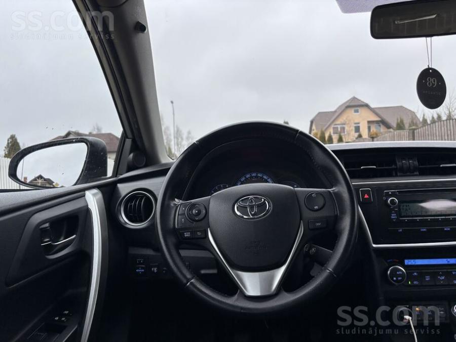Toyota Auris 2013 Valmiera, ar dzinēja tilpumu 1.40 L un nobraukumu 294 tūkst. km par 4350 €, foto 15 vietnē AUTOMOTO.COM.LV